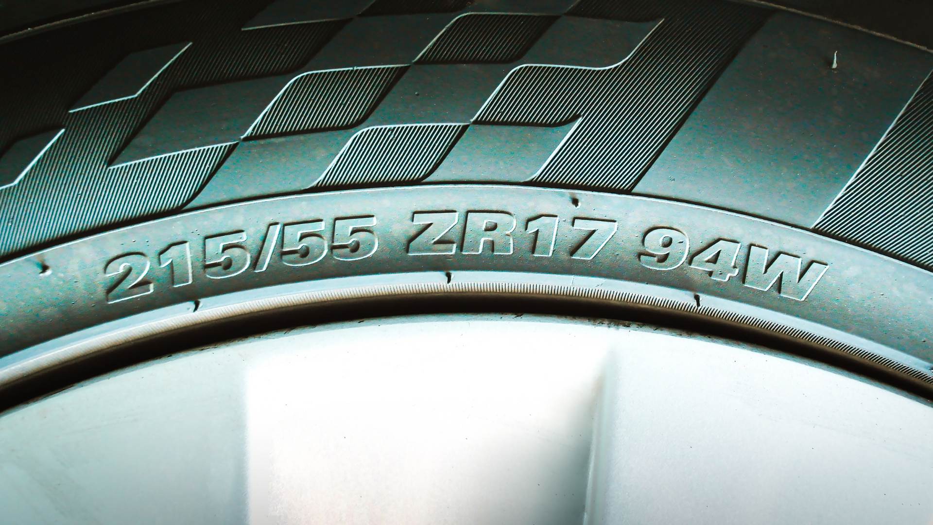 How to Read Tire Sidewalls & Choose the Right Tires | Parker 4x4